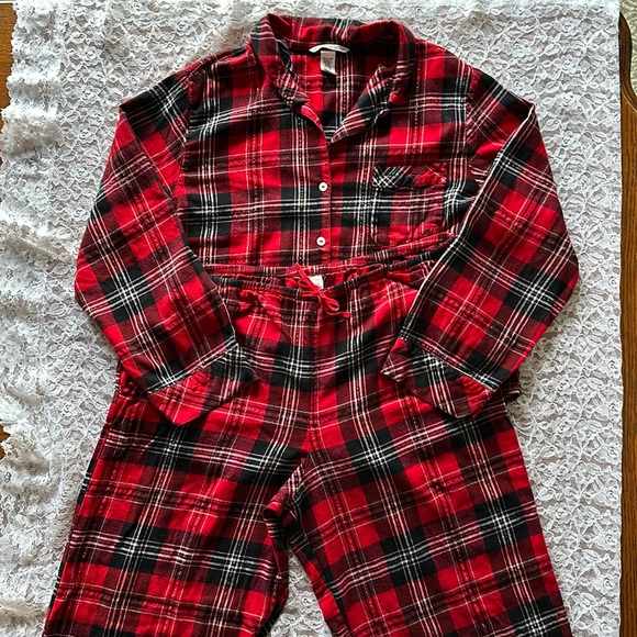 Victoria's Secret | Intimates & Sleepwear | Euc Victoria Secret Pj Set ...